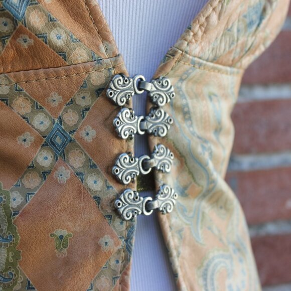 Smithskin | Tops | Rare Vintage Smithskin Leather Vest With Metal Clasp ...